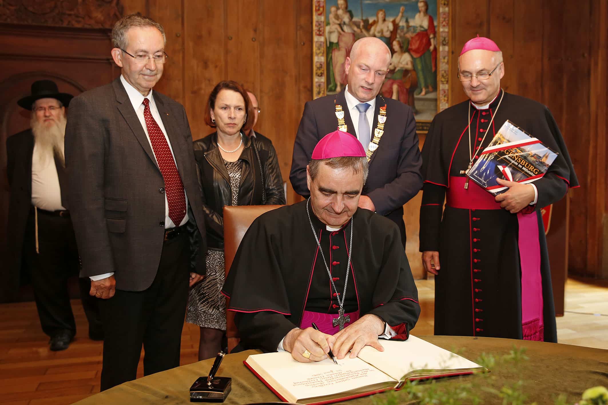 OB empfängt Apostolischen Nuntius » Regensburg Digital