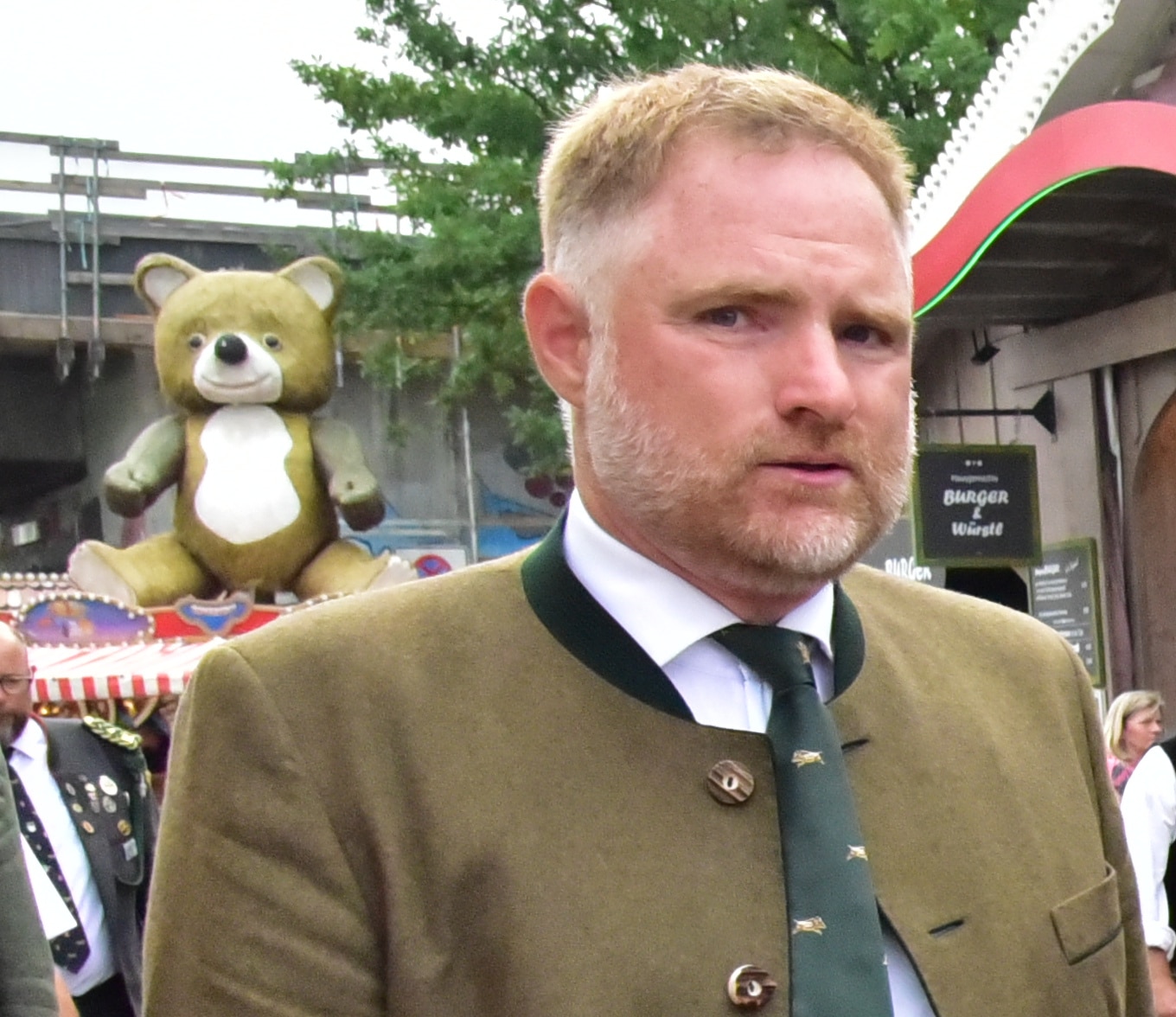 Streit um Bezahlkarte in Regensburg: Wie der CSU-Abgeordnete Peter ...