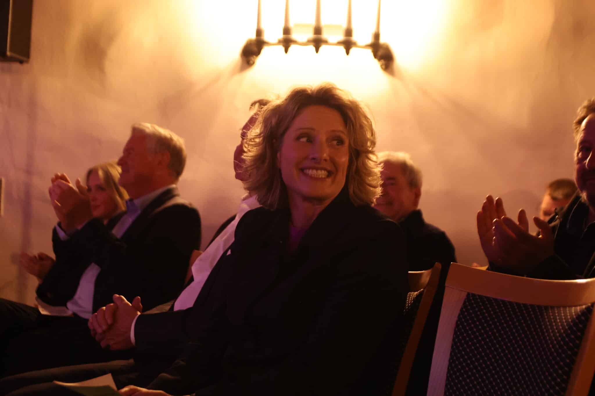 Mit Van Halen und dem lieben Gott: Astrid Freudenstein will OB von ...